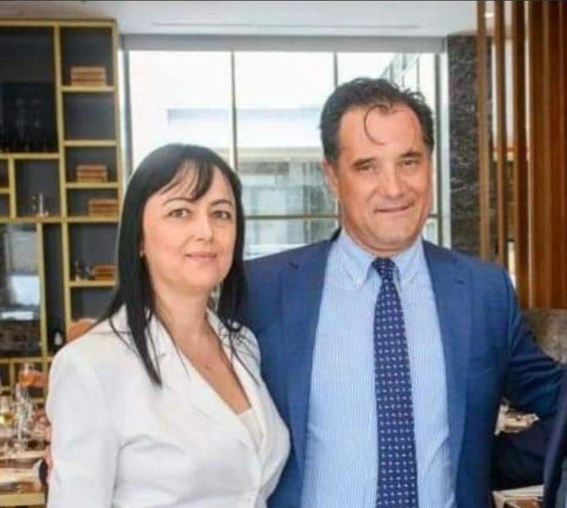 ΜΕ... ΠΑΡΕΛΘΟΝ Η ΕΙΣΑΓΓΕΛΕΑΣ ΠΟΥ ΡΙΧΝΕΙ ΣΤΑ ΜΑΛΑΚΑ ΤΟΝ ΜΑΣΤΡΟΠΟ ΚΑΙ ΒΙΑΣΤΗ Η.ΜΙΧΟ - Verso.gr